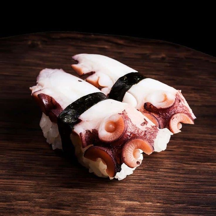 Nigiris - Octopus | 2pcs | Subarashi Sushi Casablanca